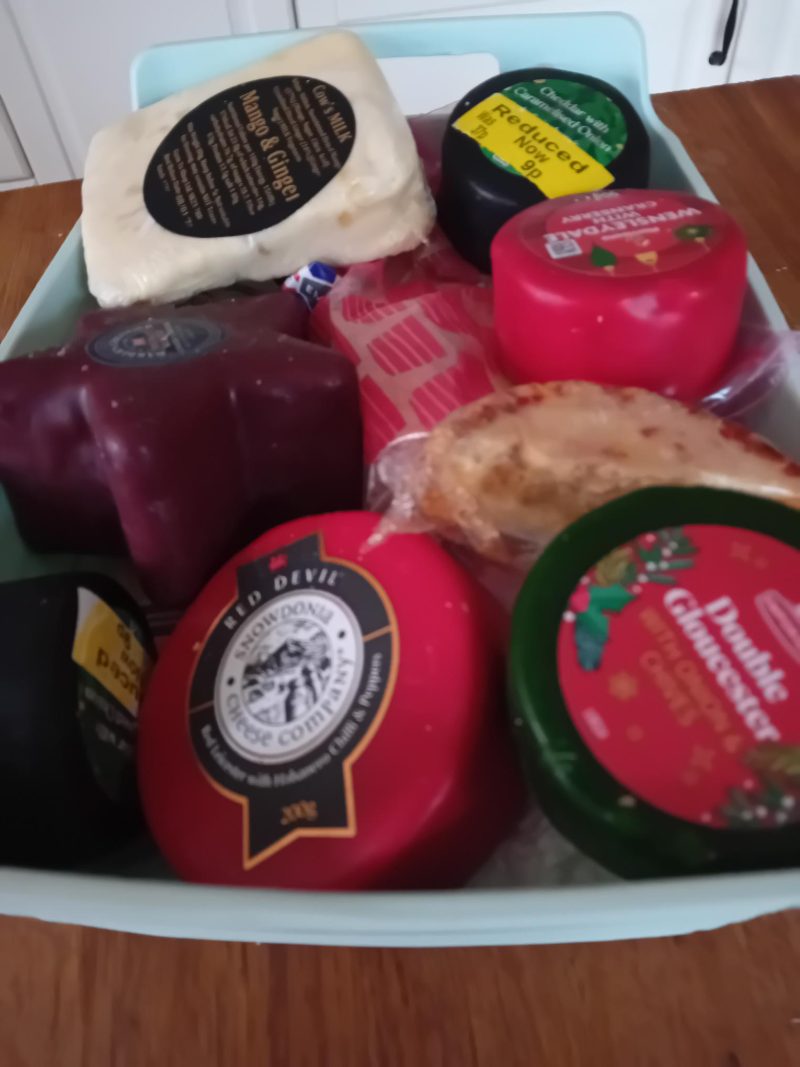 Simple Frugal Life - reduce consumerism and waste, be content